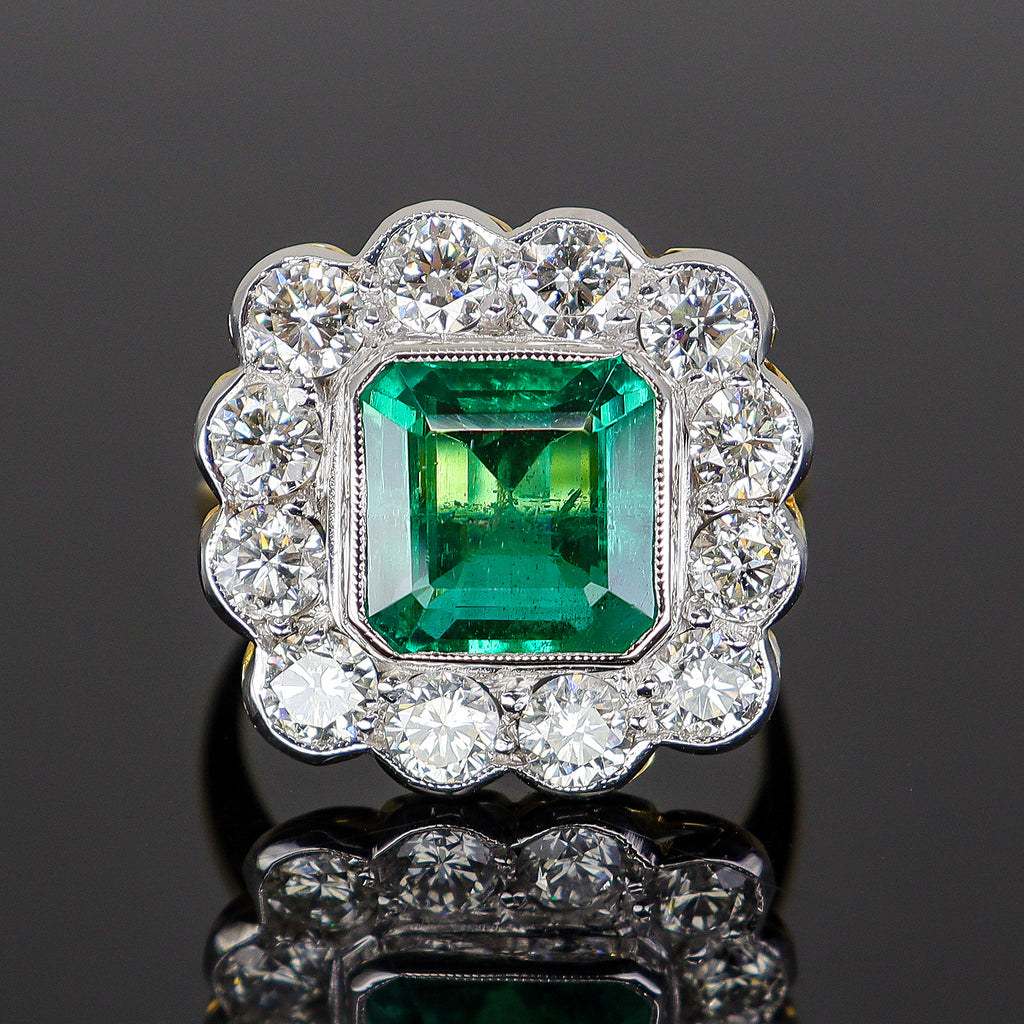 Pre-Owned 18ct Gold Emerald & Diamond Ring – Chatfields Jewellers